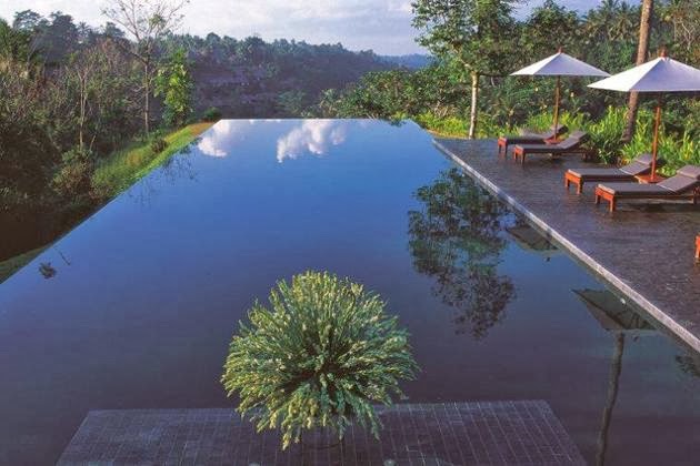 Let Get: 10 famous Pools around the world.