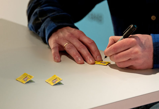 Disney Comics Randomness: Guinness World Record, smallest comic book