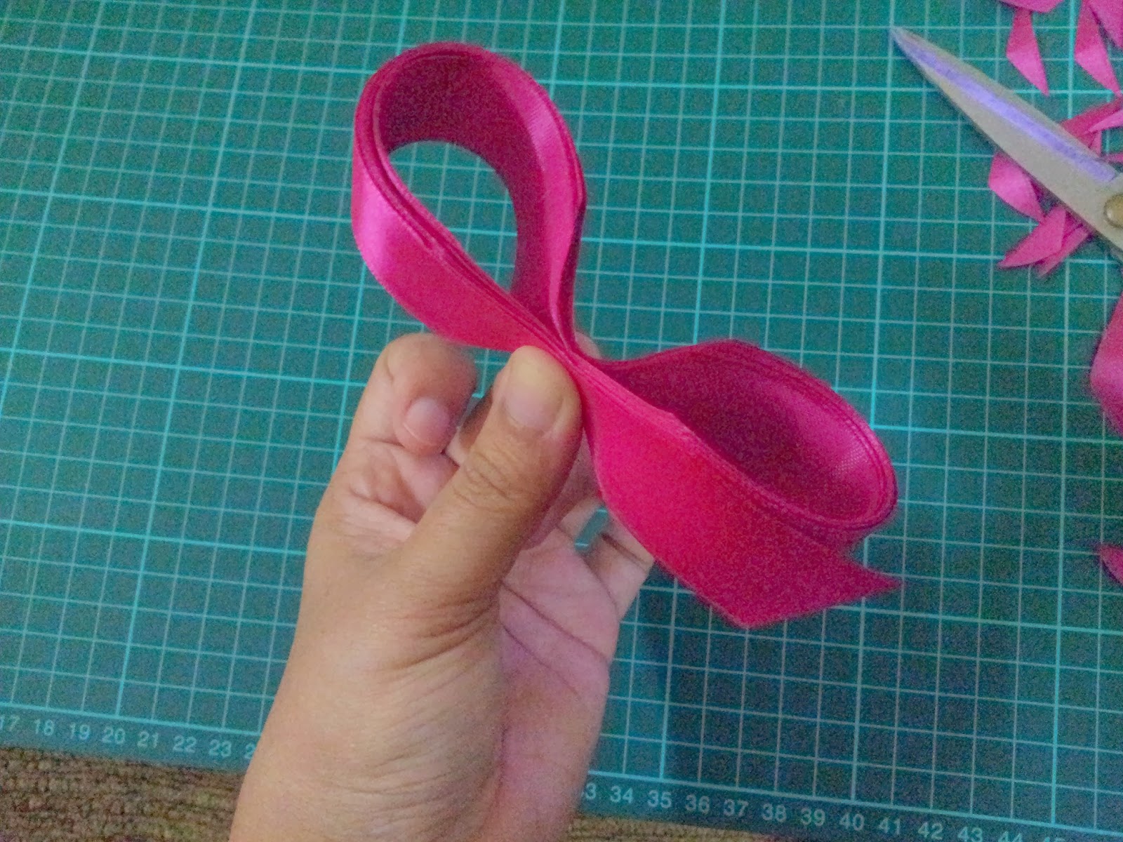 Panduan Kraf Riben dan Kertas: Tutorial : Riben Bebola (Upacara ...