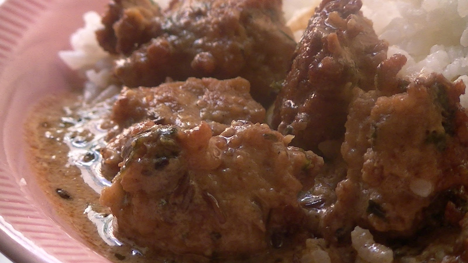 mittu cooking love: Chicken Fritters in Gravy | Murg Pakora Curry ...