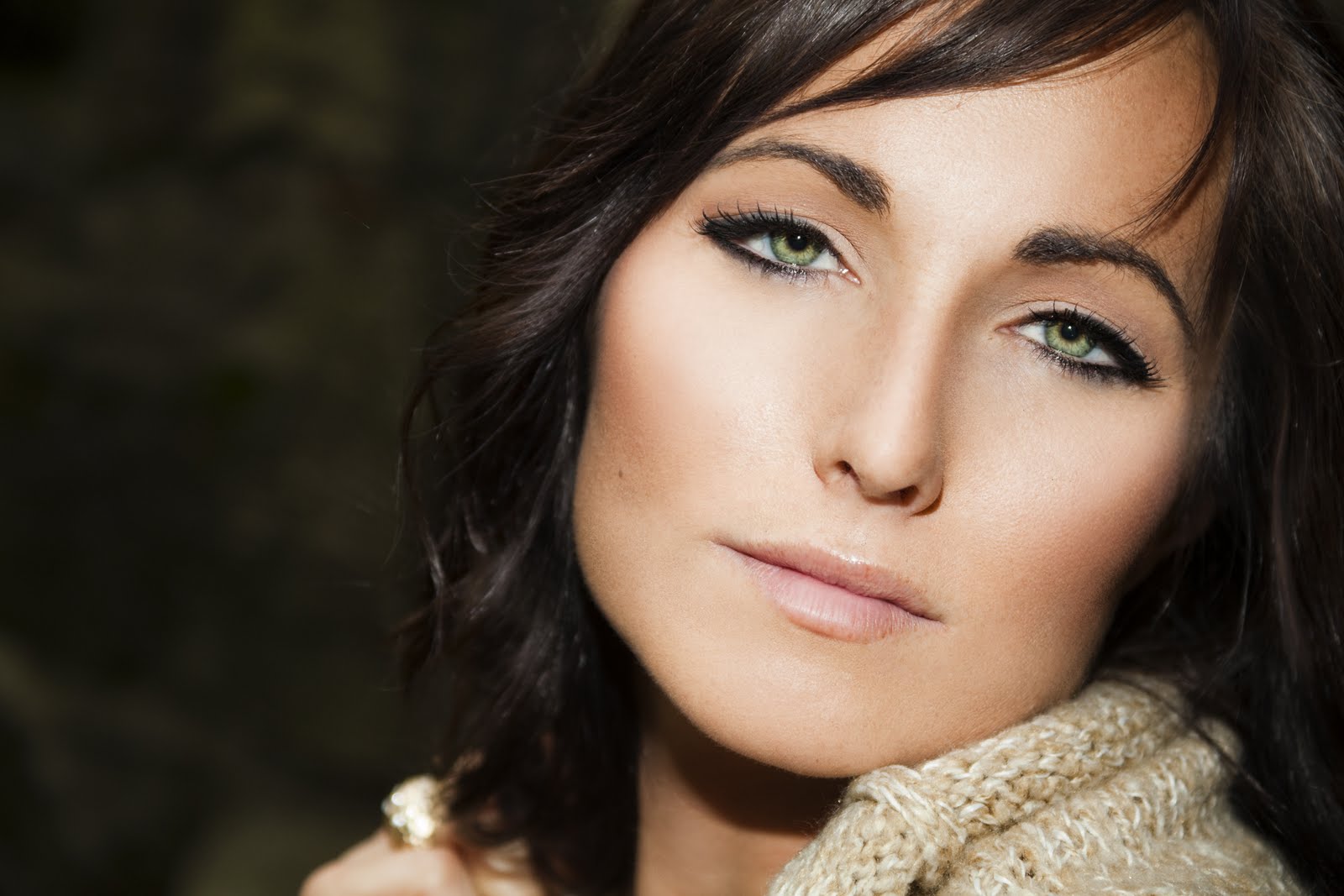 Artistic Faceshot Portraits - EMOR SHOT