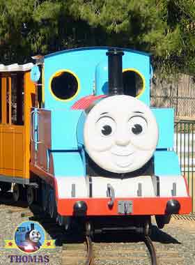 Magic Six flags theme parks Thomas town six flag great adventure ...