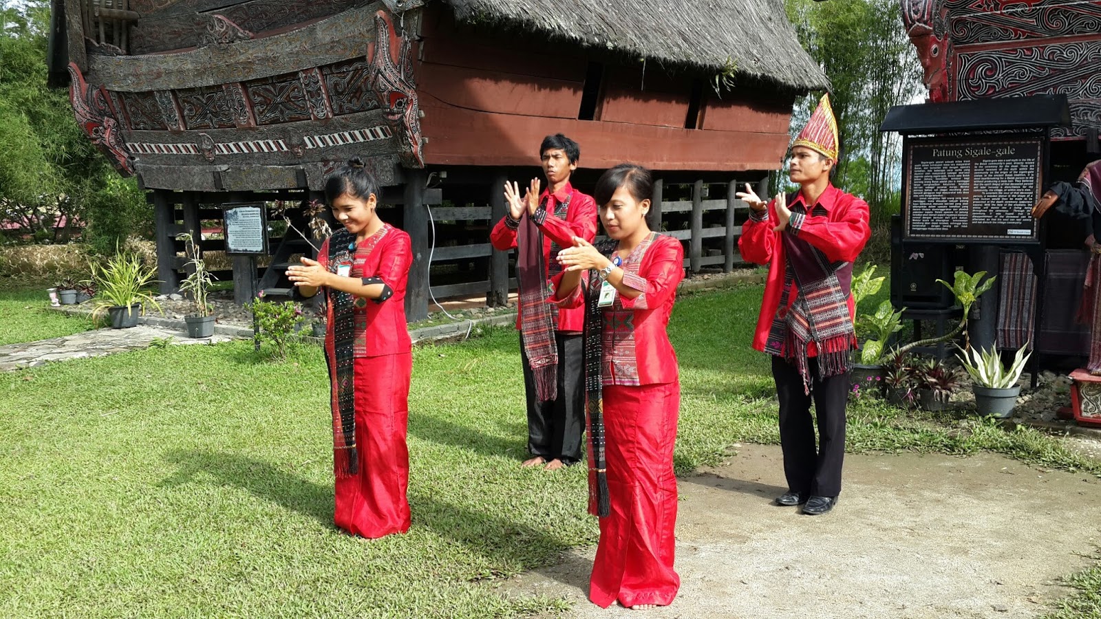 TOR-TOR - TARI TRADISIONAL BATAK - KIPONAMURA BLOG