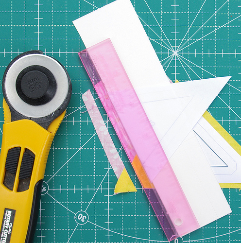 Red Pepper Quilts: Hummingbird Quilt Block Tutorial