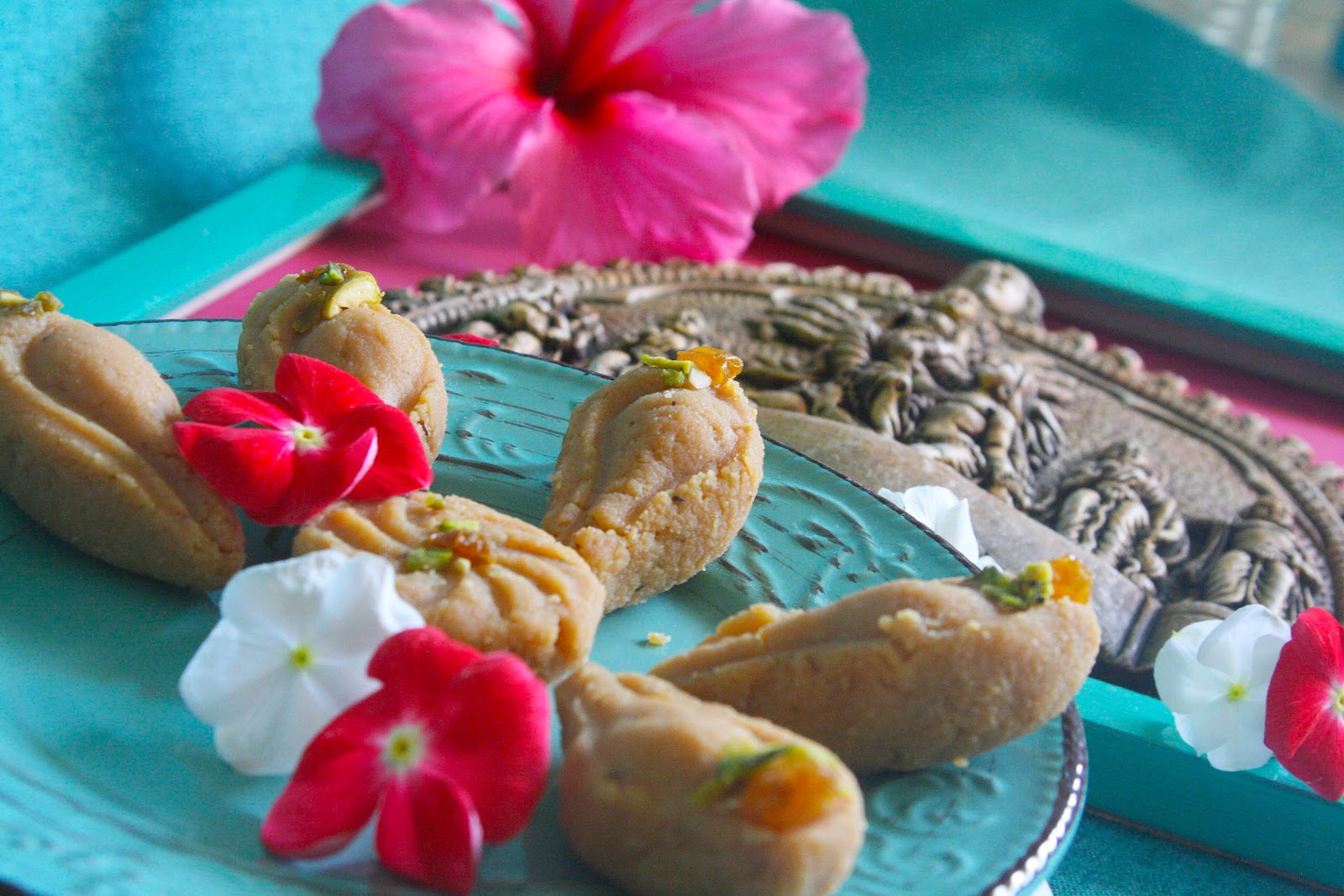 Nolen Gurer Sandesh | Comfort Saveur