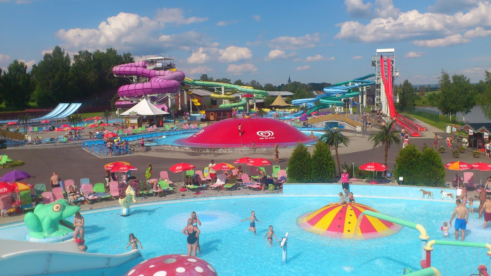 Familien Tomter: Sunne Vattenpark 10 poeng :)