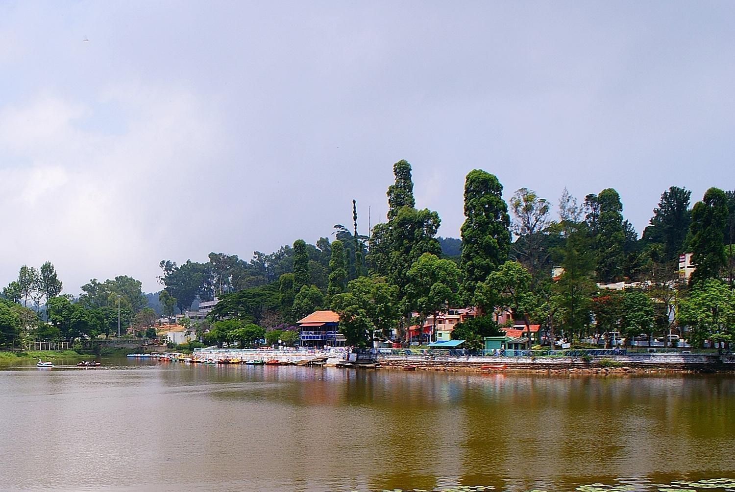 Tamilnadu Tourism: Yercaud Lake (Emerald Lake), Yercaud