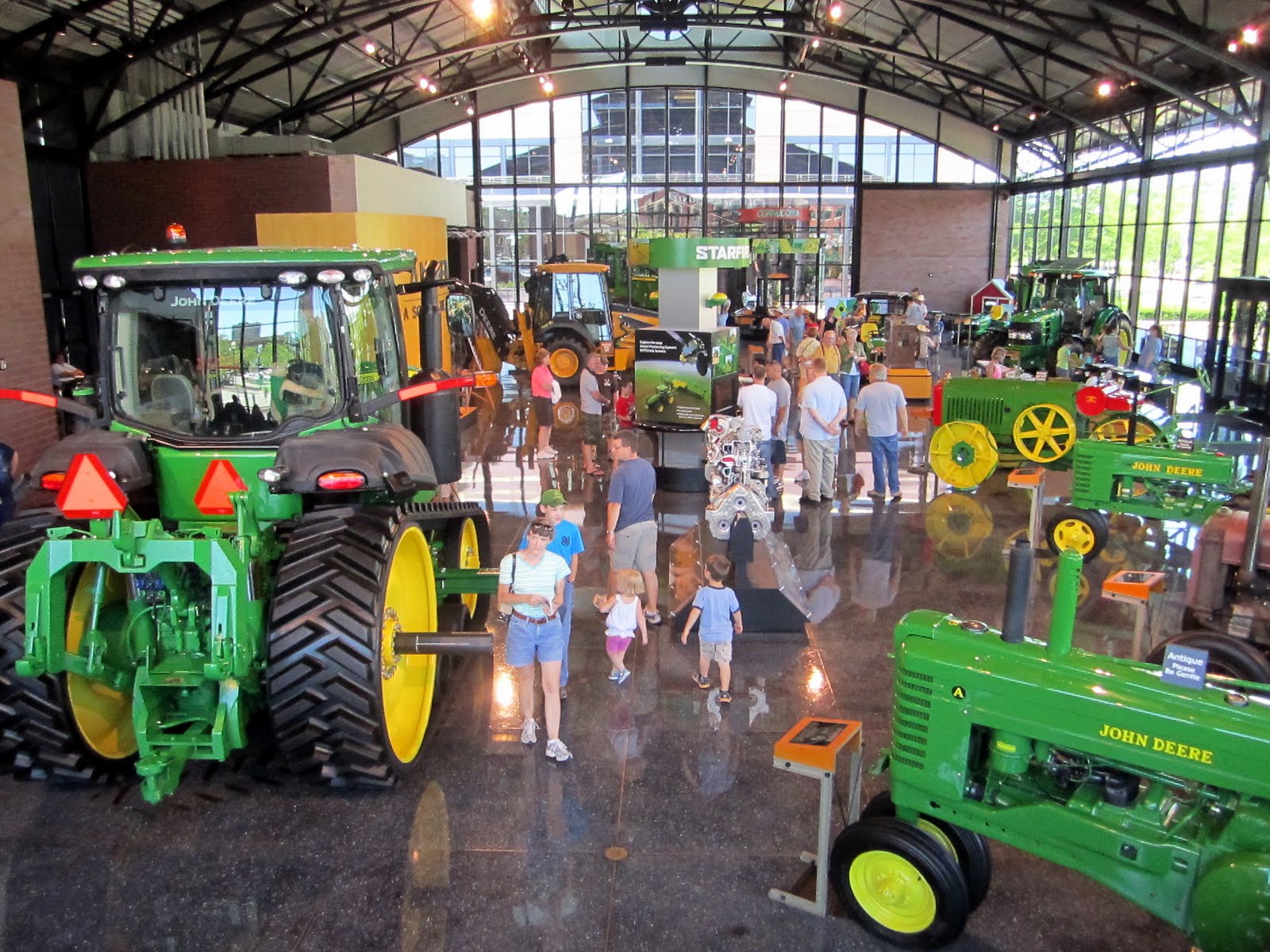 Hasty Pics: John Deere Pavilion - Moline, Illinois