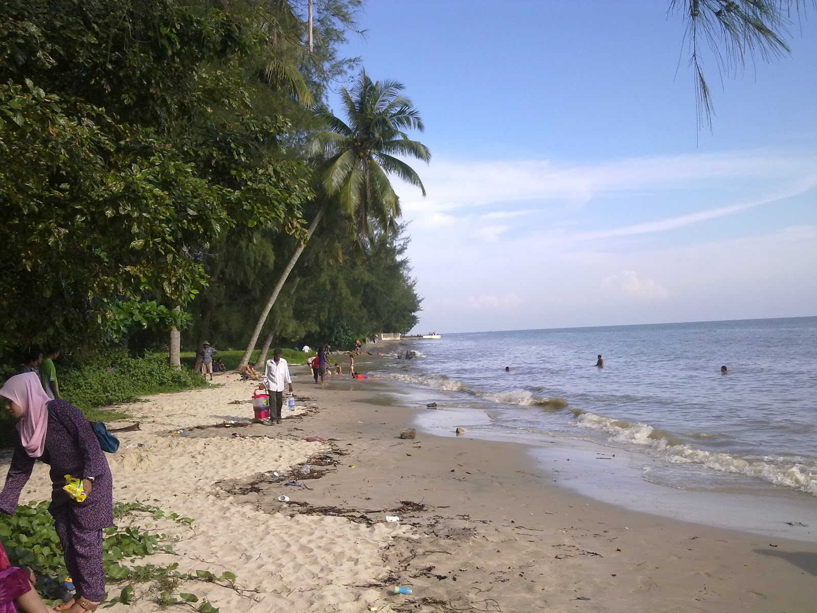 MeNarA KehiDupaN: Pantai Morib dan Selamat Bertunang Iskanda & Lia