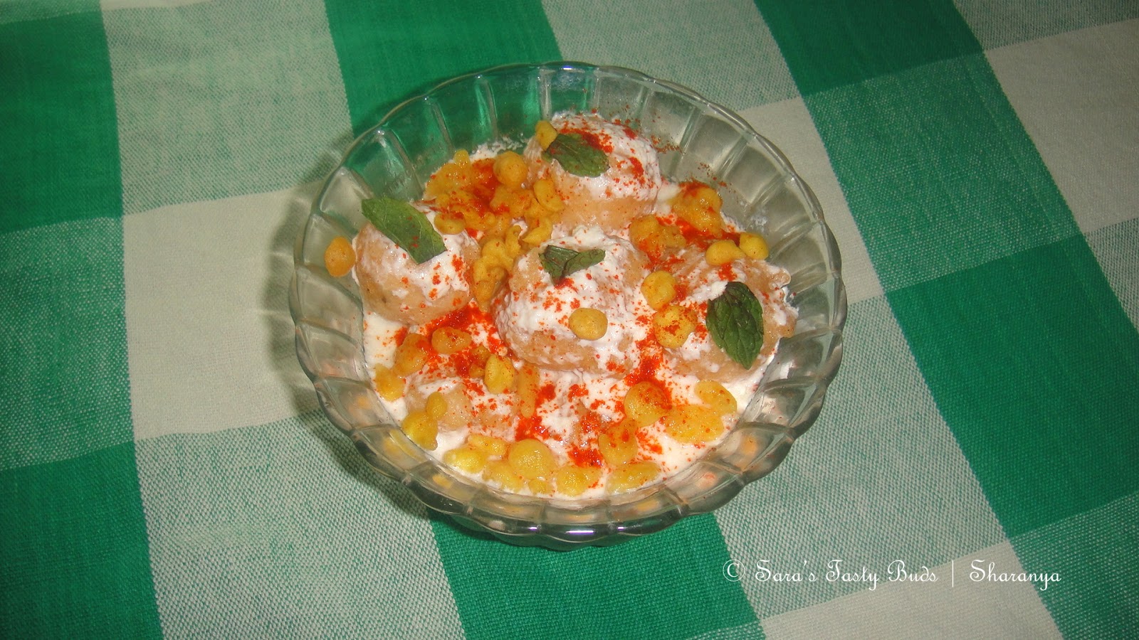 SARA'S TASTY BUDS: Dahi Bhalles / Urad dhal Fritters in spiced yogurt