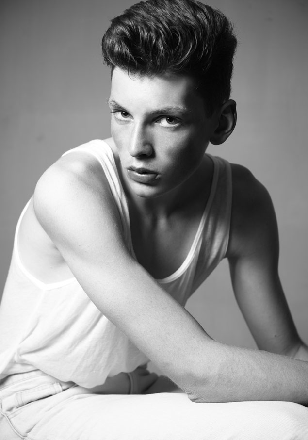 INDEPENDENT MEN: NEW FACES SPRING SUMMER 2011 by Saverio Cardia ...