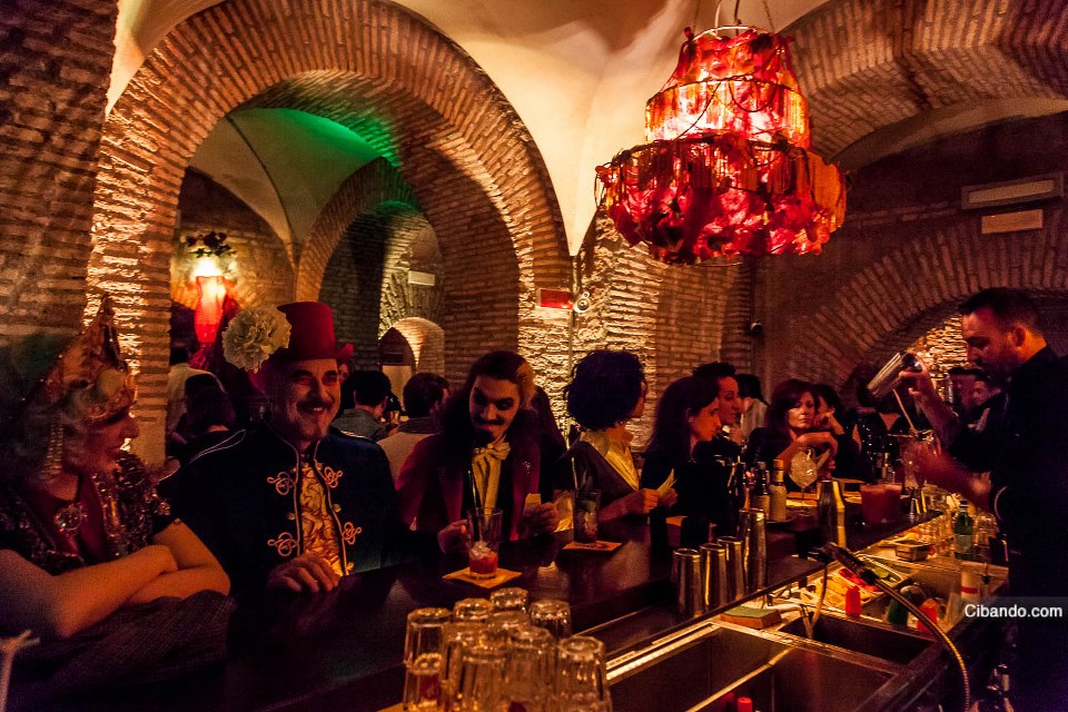 Home Sweet Rome: Girls Night Out in Rome (American Pop Culture Style)