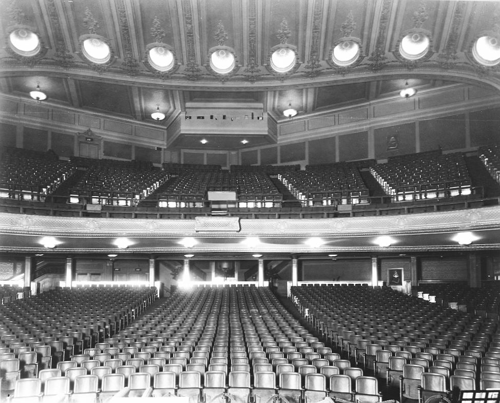 San Francisco Theatres: The Warfield Theatre: interior