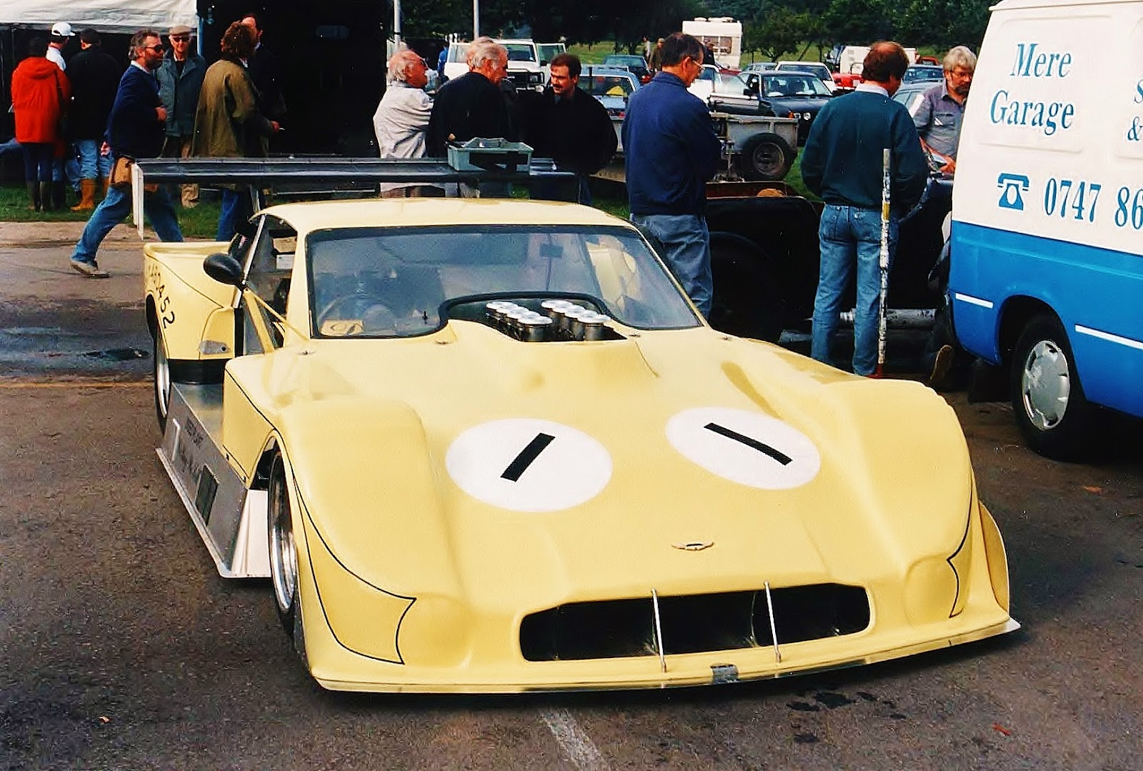 Ferraris and Other Things: Aston Martin V8 GT