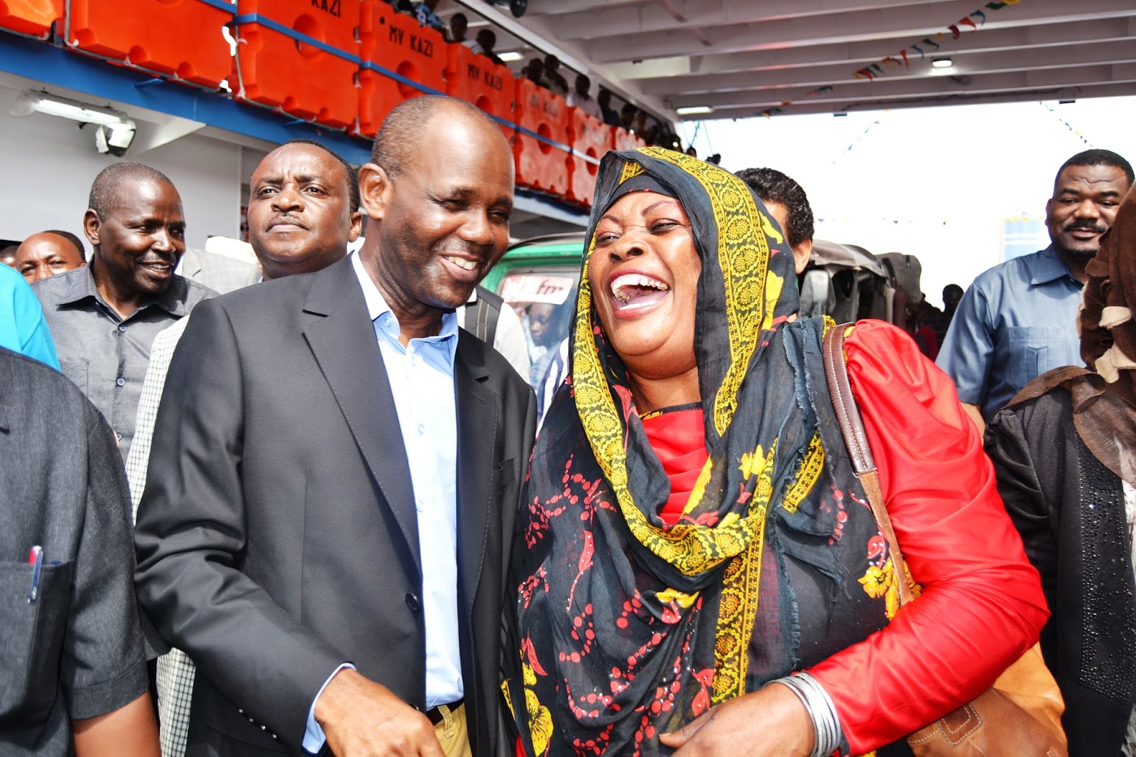 Wizara ya Ujenzi, Uchukuzi na Mawasiliano: WAZIRI MBARAWA APOKEA KIVUKO ...