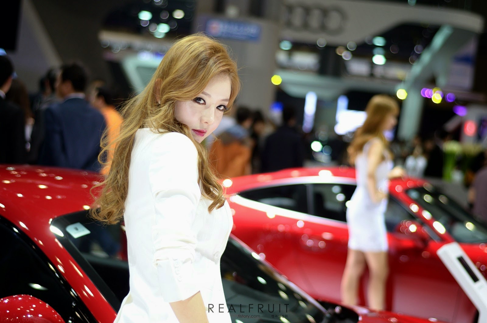 Người đẹp Yu Jin với vẻ đẹp tựa nữ thần tại triển lãm Seoul Motor Show ...