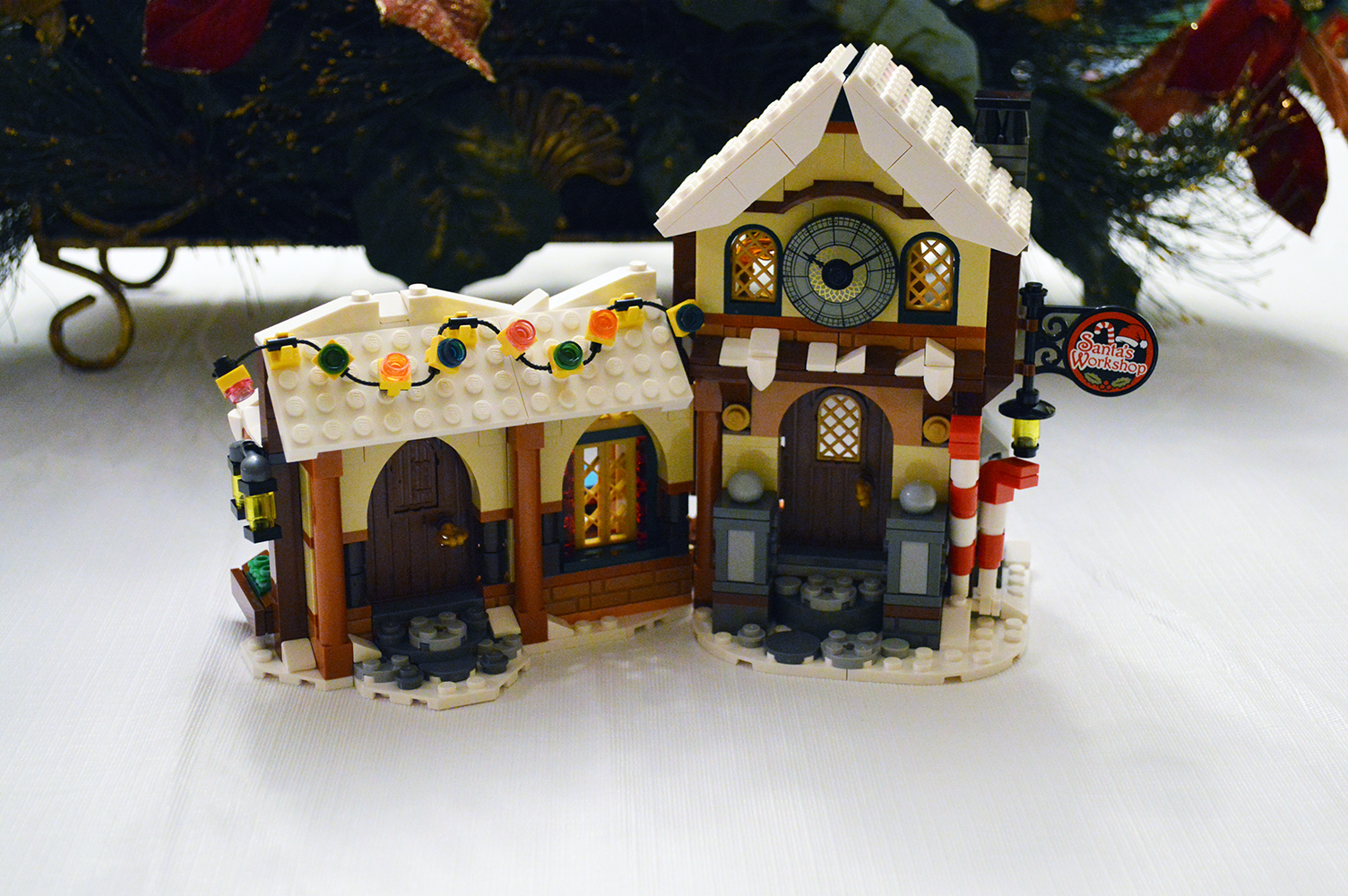 Bricks, Pix, and Panels: Lego Review: 10245 Santa's Workshop