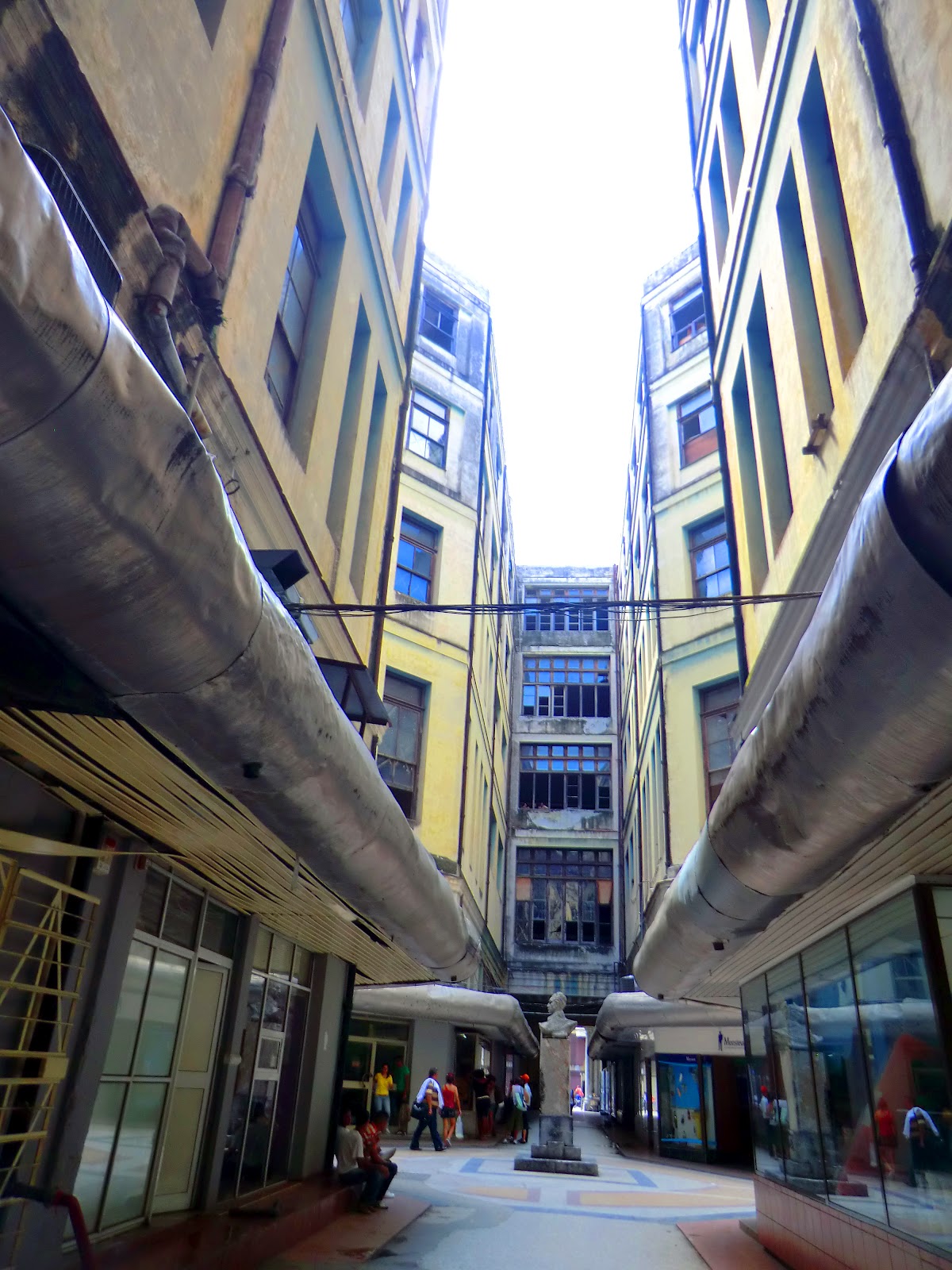 Adventures in Architecture Around the World: August 2012