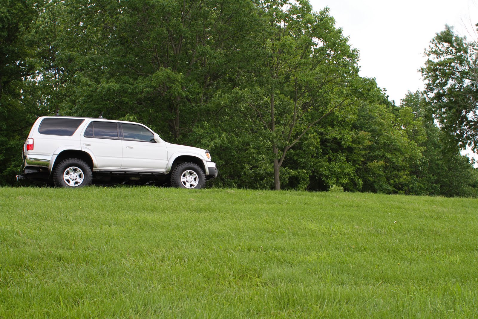 :: 2002 TOYOTA 4RUNNER ::: Lake Side