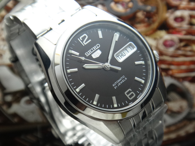 SEIKO 5 AUTOMATIC MEN WATCH - NEW SNK393 ( MYR380 )