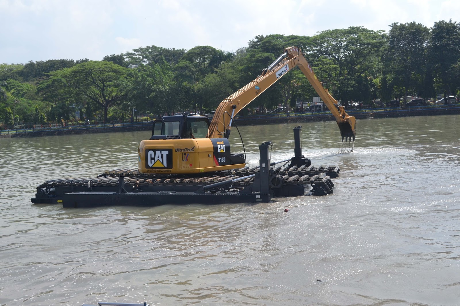 Amphibious Excavator