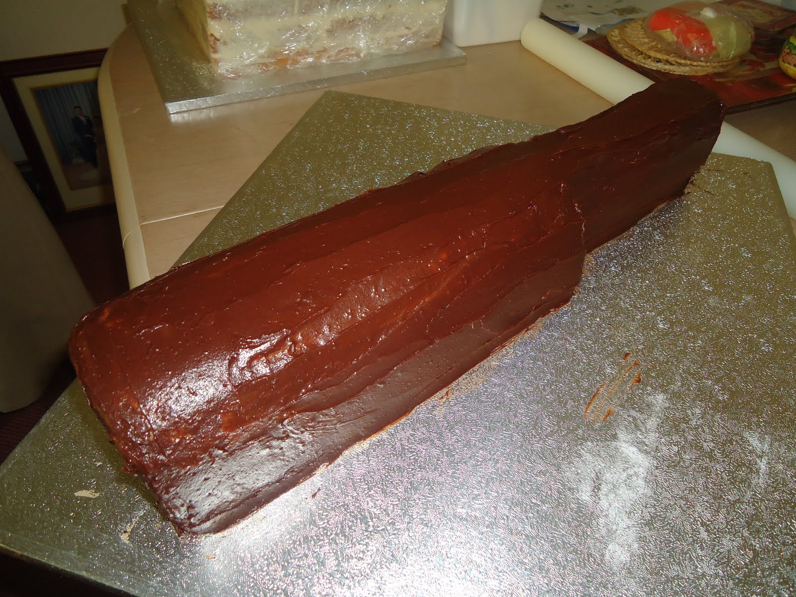 The Lavender Cakes: How to make a Cricket Bat Cake....