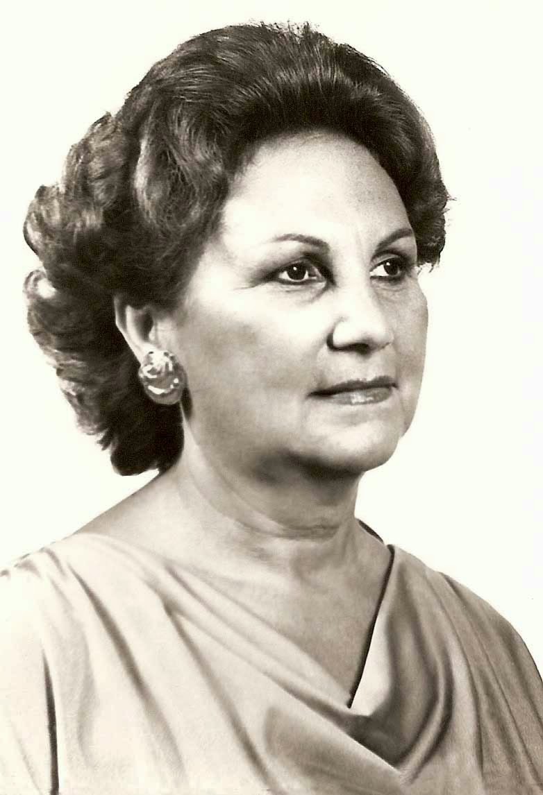 kenard kaverna - "entrem sem bater".: Iracema Santos Rocha