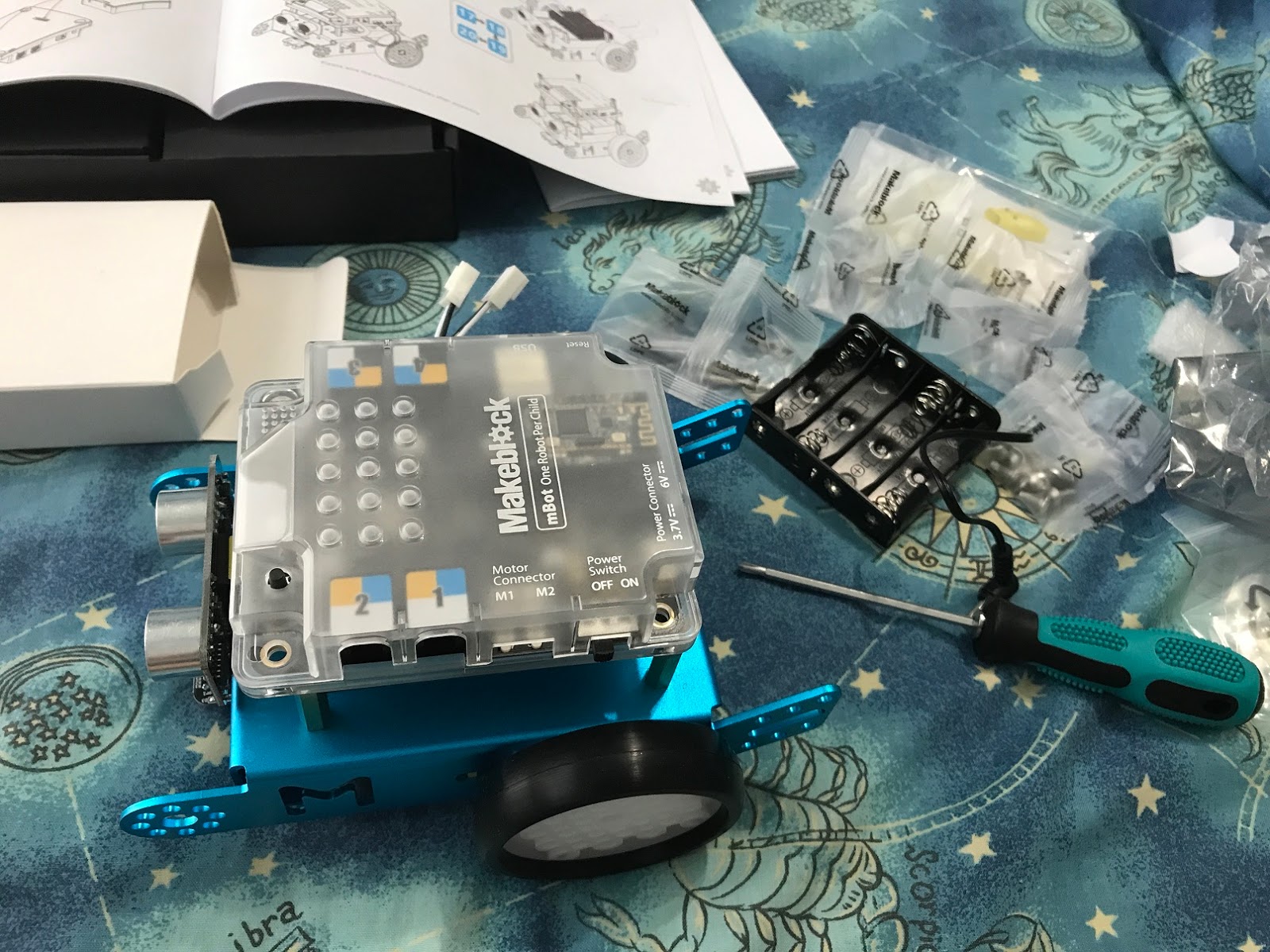 My Little Princess and Prince: 21 Nov 2017 - mBot, a programmable robot!