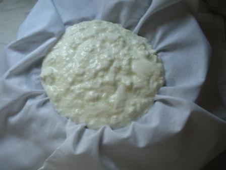 The Art of Uzbek Cuisine: How to make "Suzma"