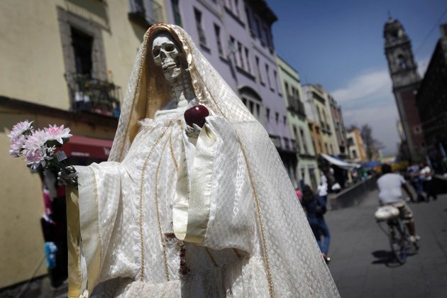 SANTA MORTE: MEMBROS DA SEITA MATAM 3 PESSOAS NO MÉXICO - Gustavo Hoft