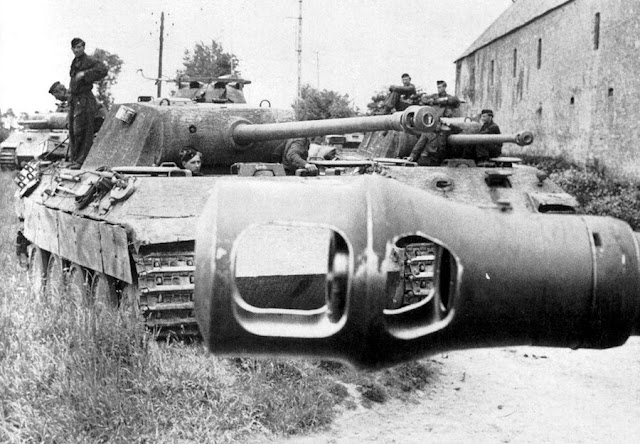 Asian Defence News: German Panther tanks from the Panzer Lehr Division ...
