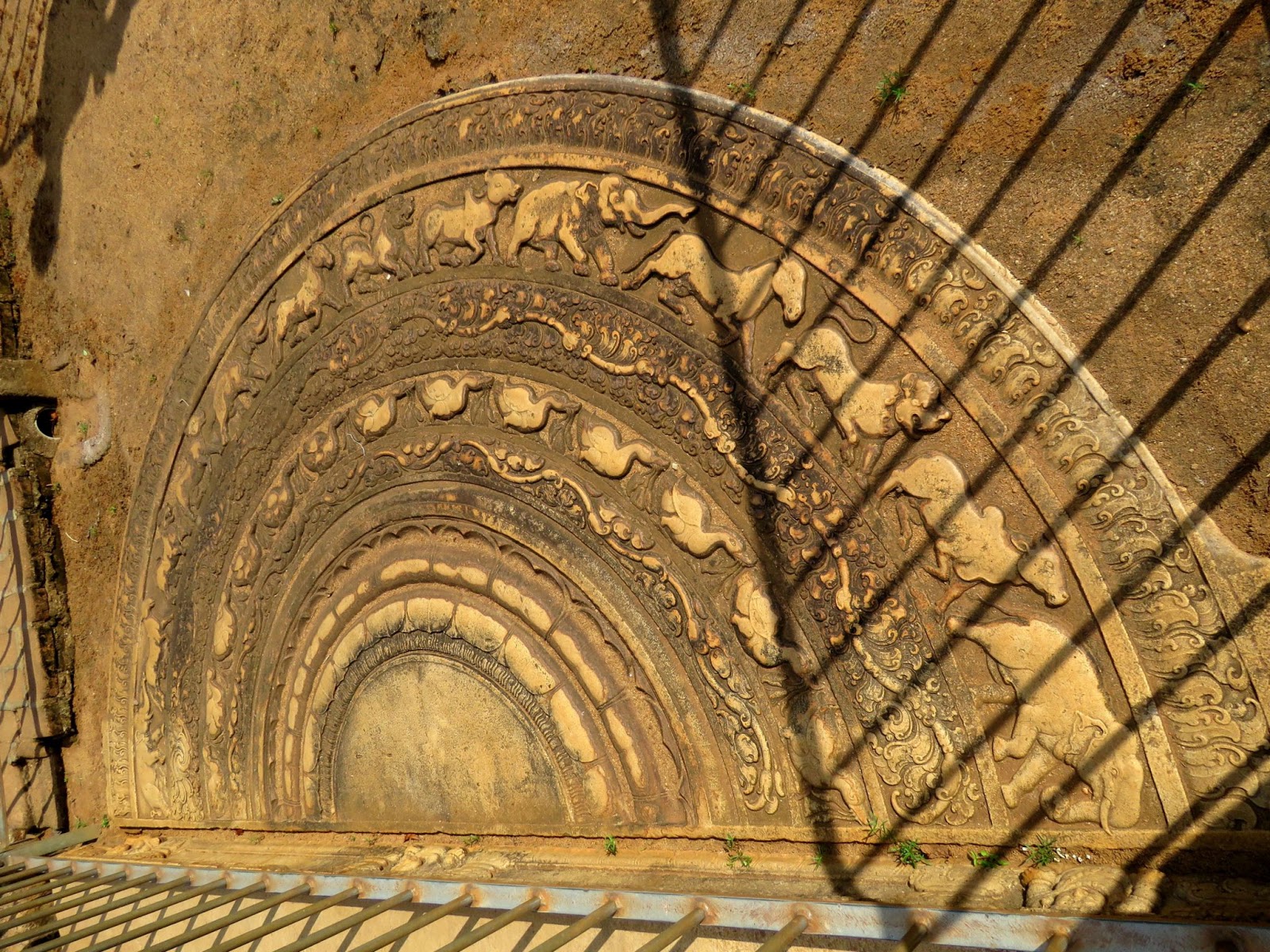 ANICCASIGHT: The Ancient Moonstones and Stupa of Abhayagiri - Anuradhapura
