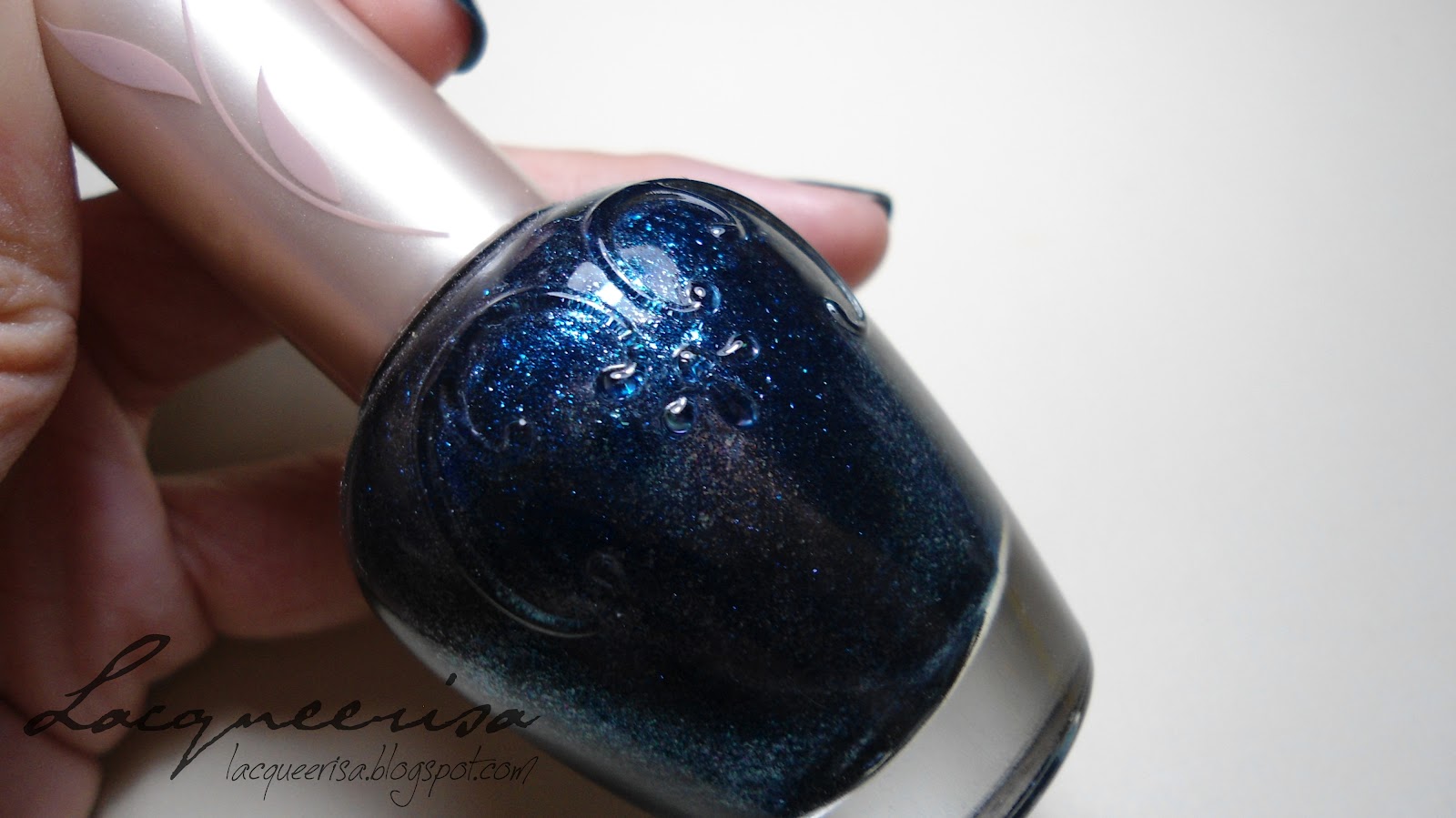 Lacqueerisa: Swatches/Reviews : Elianto Sparkling Diva Collection