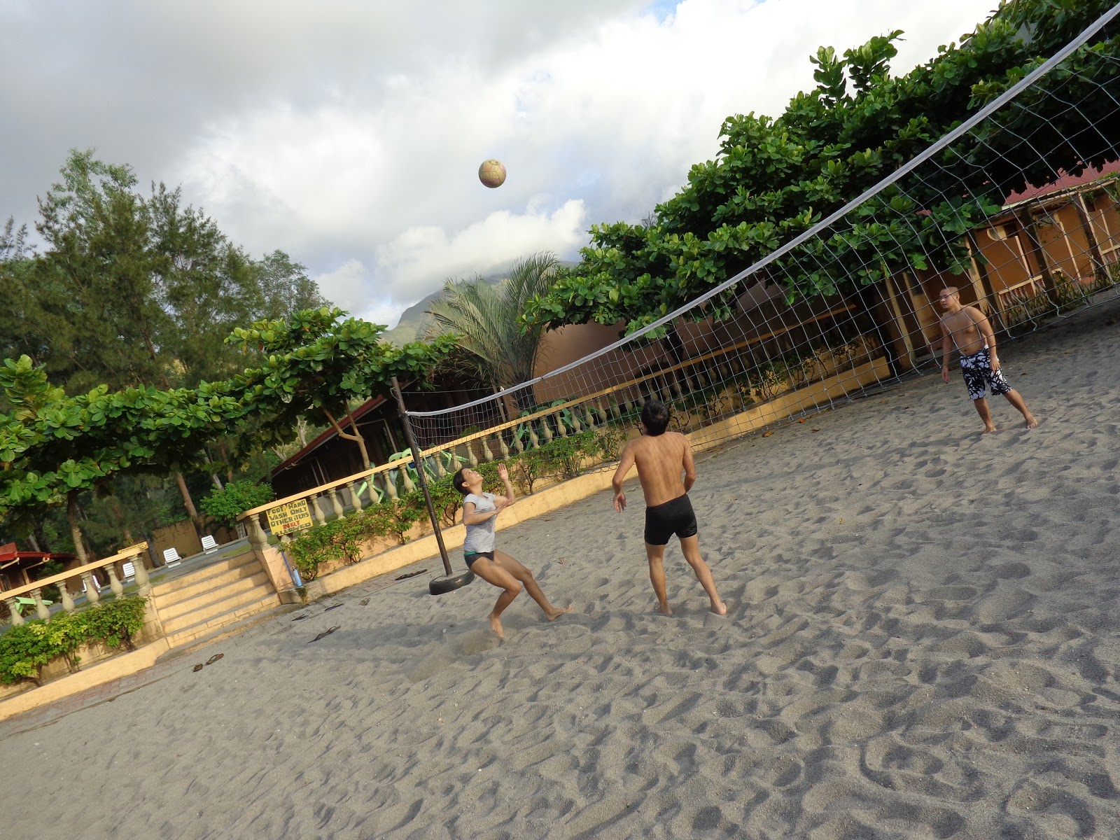 travelogue: Zambales Series Version 1.0: Canoe Beach Resort, Pundakit ...