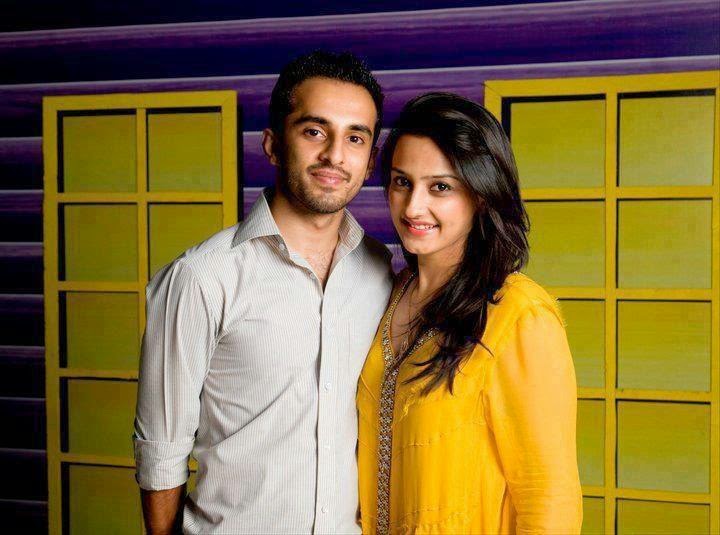 Javed Shaikh's Daughter Moomal Shaikh With Her Family - Unseen Pictures | FashionForLife1