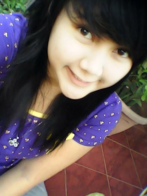 Foto Cewek Cantik Buat Profil Facebook - Sepertiga.com