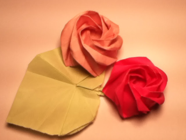 LoreleiLilly: How to Fold a Pretty Origami Rose