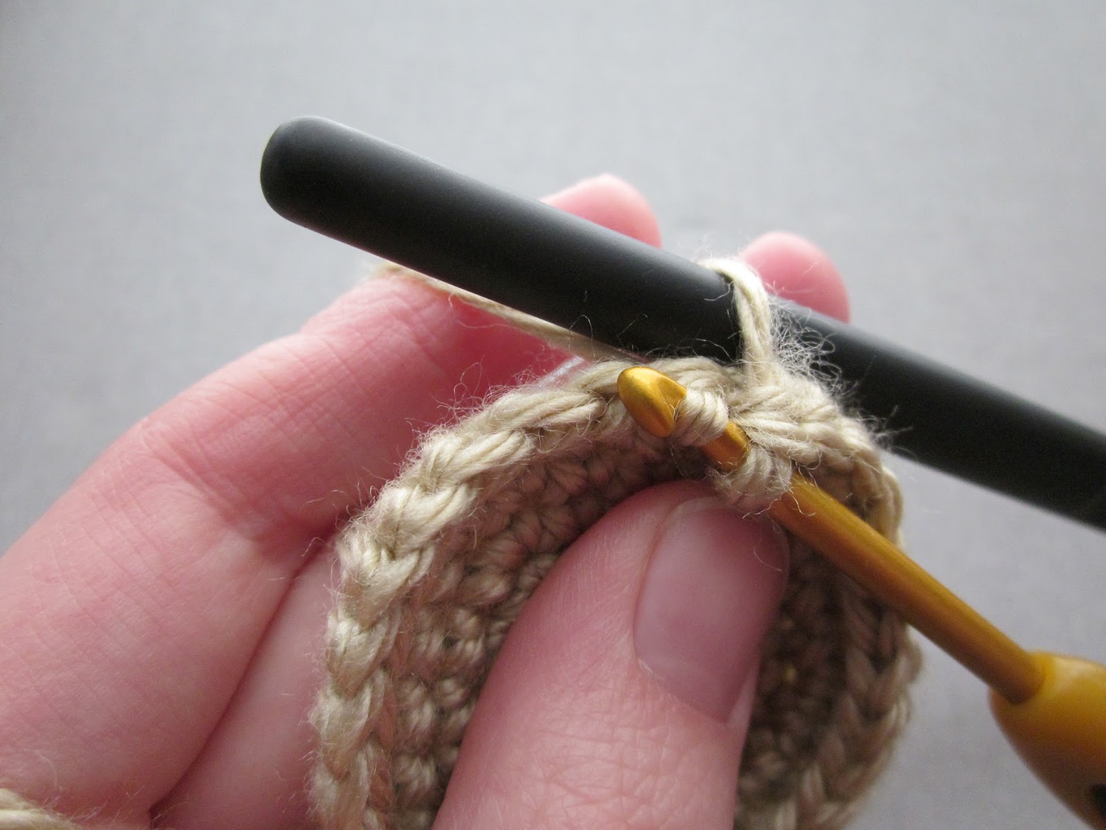 Primarily Patterns: Loop Stitch Crochet Tutorial