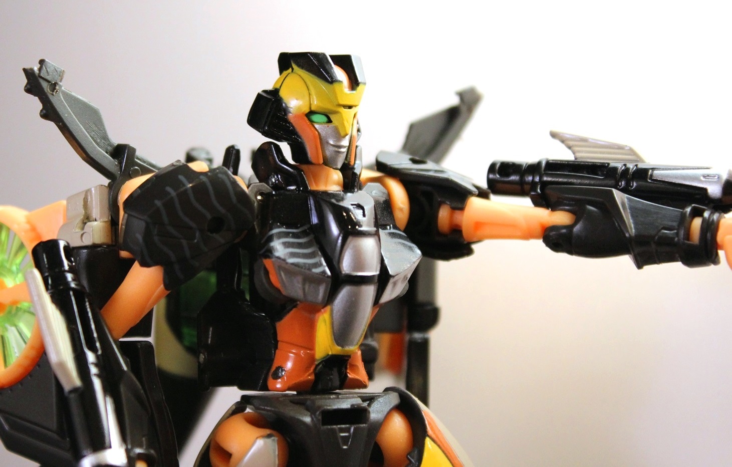 She's Fantastic: Transformers Combiner Wars - AIRAZOR!