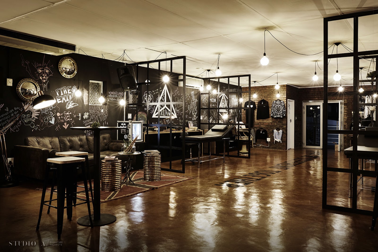 Tattoo shop, Tattoo studio interior, Tattoo shop interior