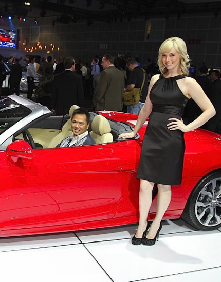 2011 Los Angeles Auto Show Girls | Carsfresh