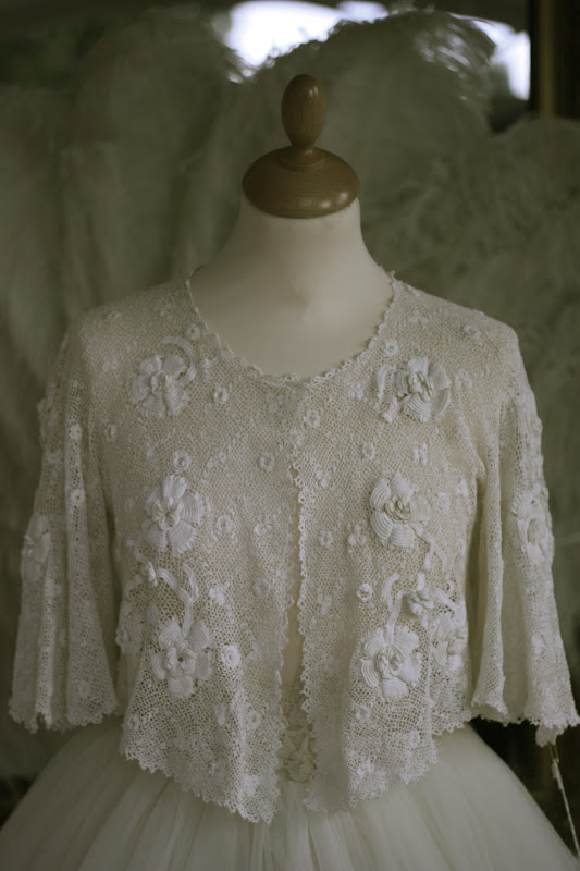 Rosemary Cathcart Antique Lace and Vintage Fashion: Antique Irish ...