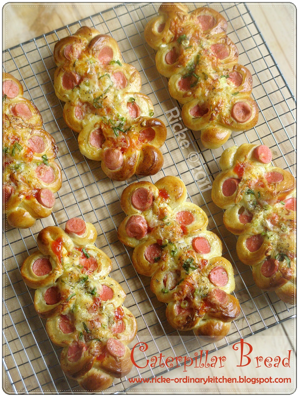 Just My Ordinary Kitchen...: STEP BY STEP: CATERPILLAR BREAD