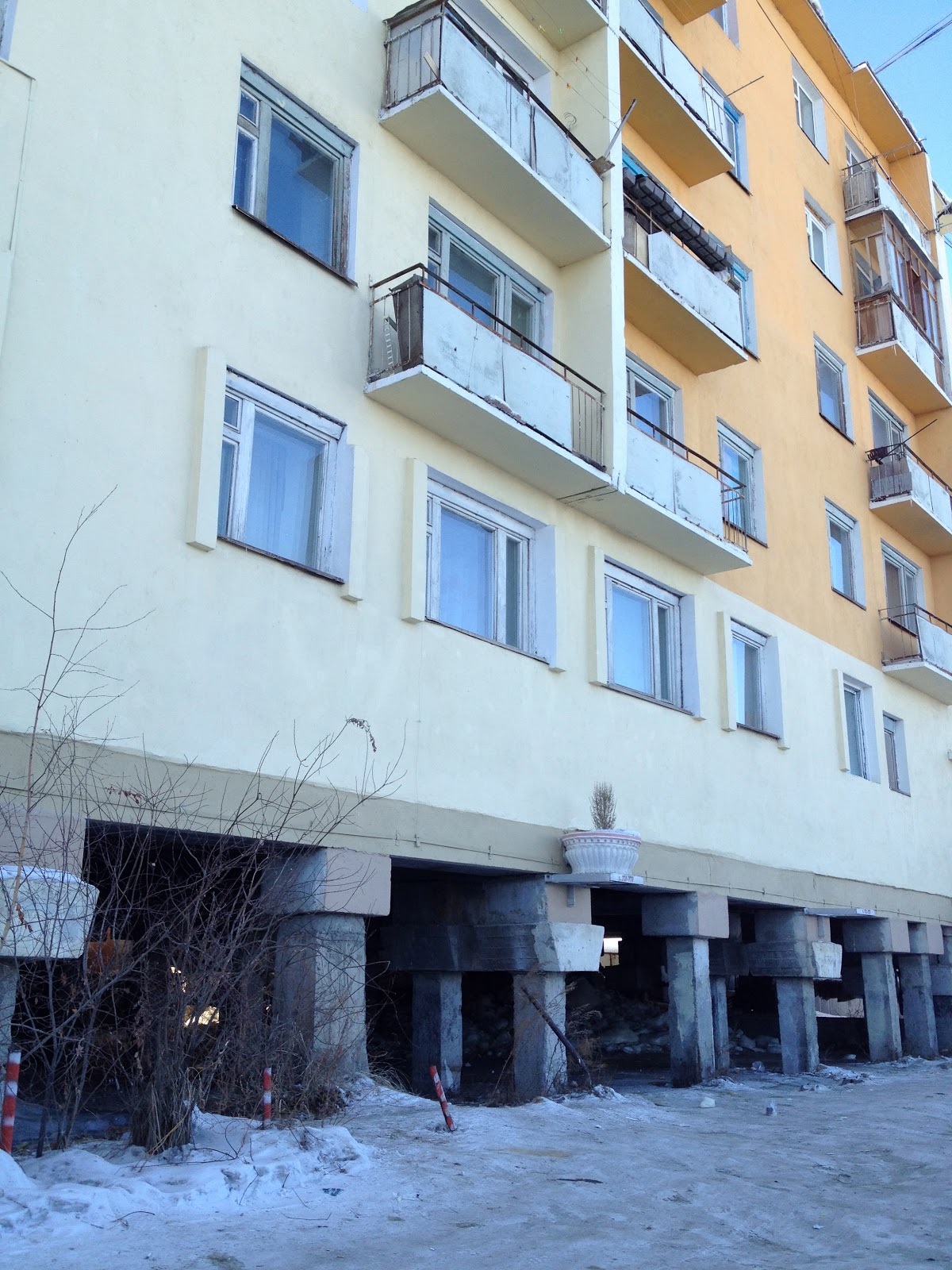 Life of countryside's girl from Yakutia: Yakutsk. Houses on permafrost...