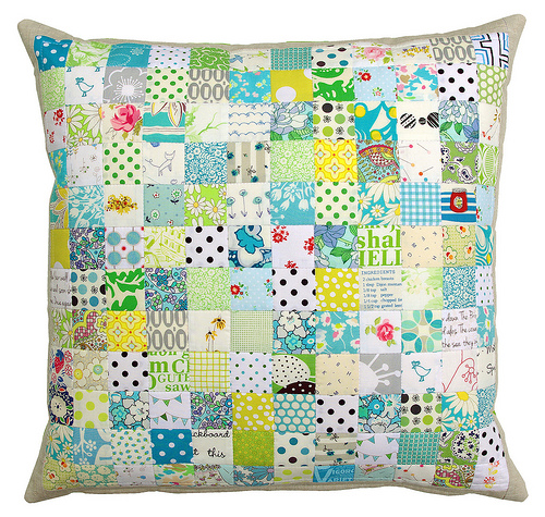 Red Pepper Quilts: A Handmade Christmas - Patchwork Pillows