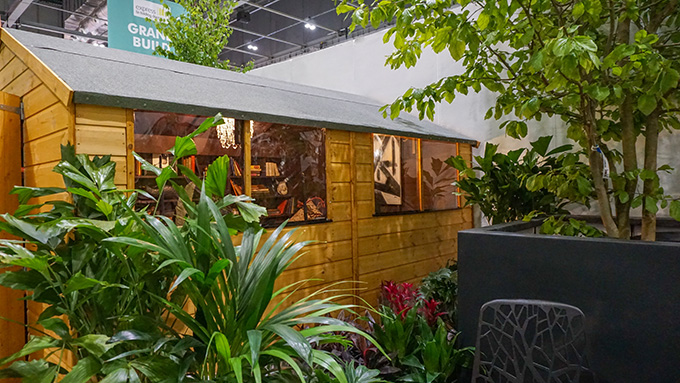 Bookshelf: Reading snug shed