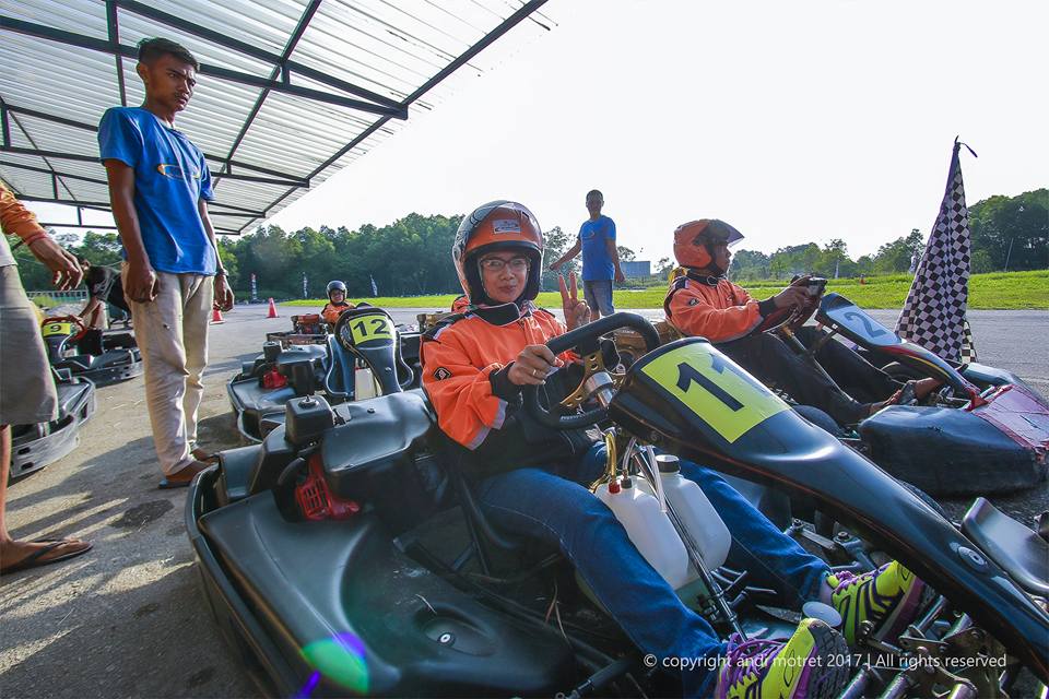 Serunya Bermain GOKART di Marina City Batam