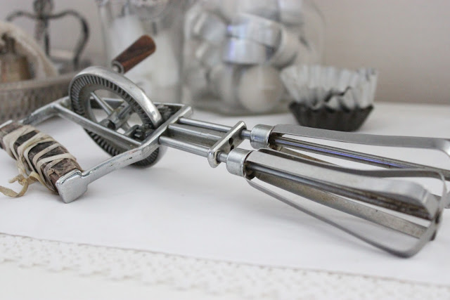 Marlene Zufic ♥: En gammal handdriven visp