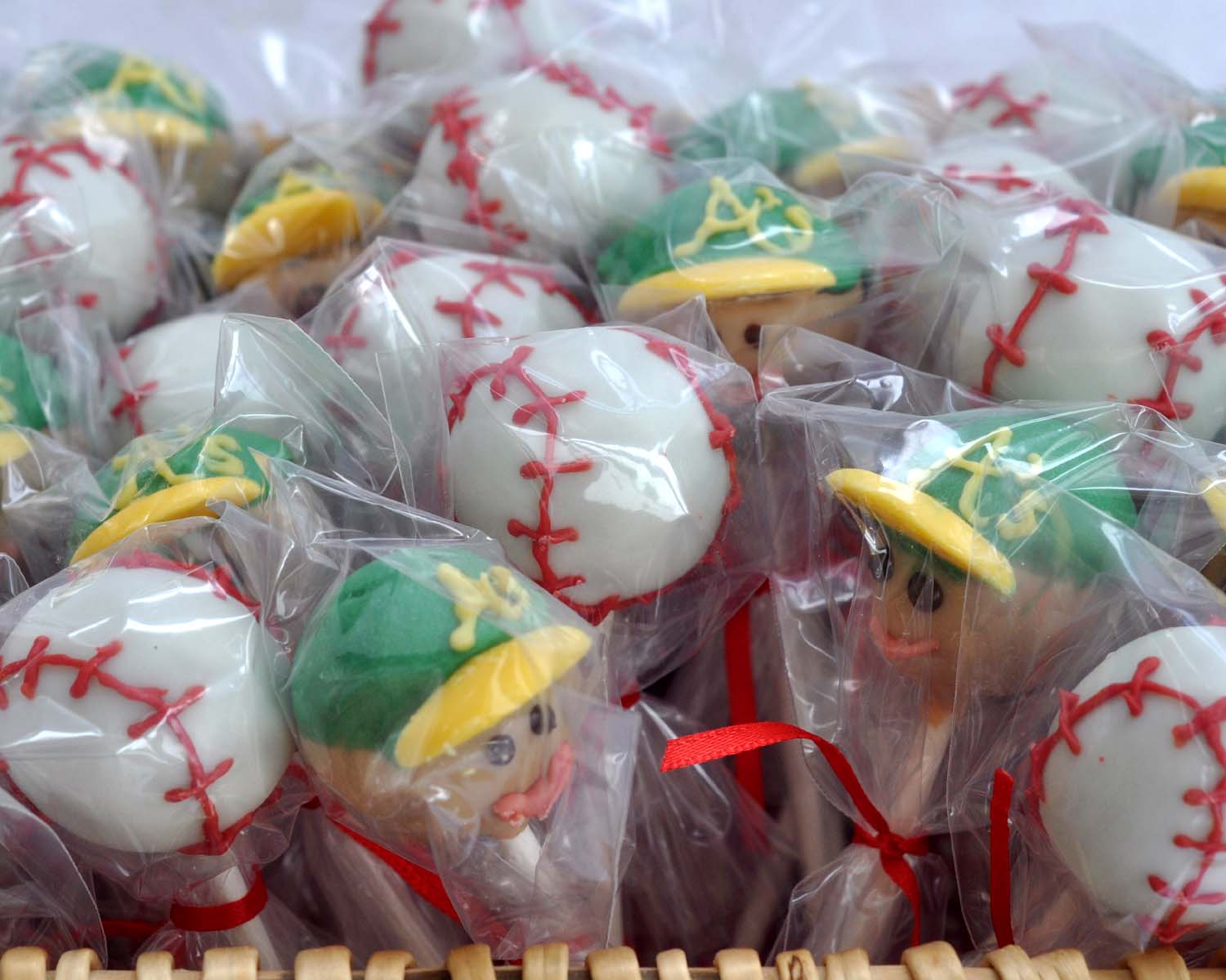 Beki Cook's Cake Blog: Take Me Out to the Ball Game - Cake Pops