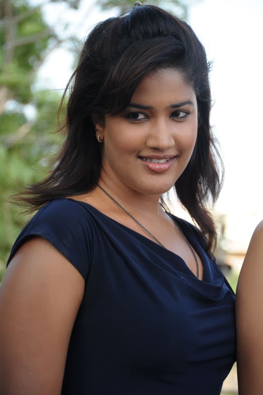 Sowmya Photos, Images, Actress Photos, Actress Gallery